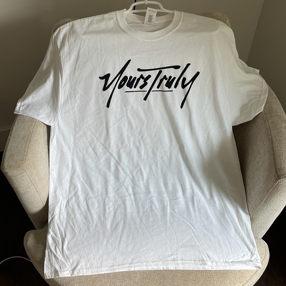 Gildan | Tops | Yours Truly White Heavy 0 Cotton Tee Shirt Short Sleeve ...